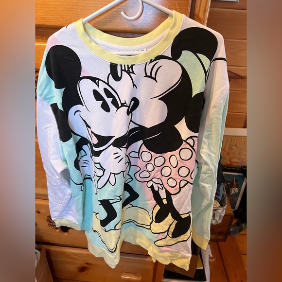 Disney | Sweaters | Disney Mickey And Minnie Crew Neck 2xl | Poshmark